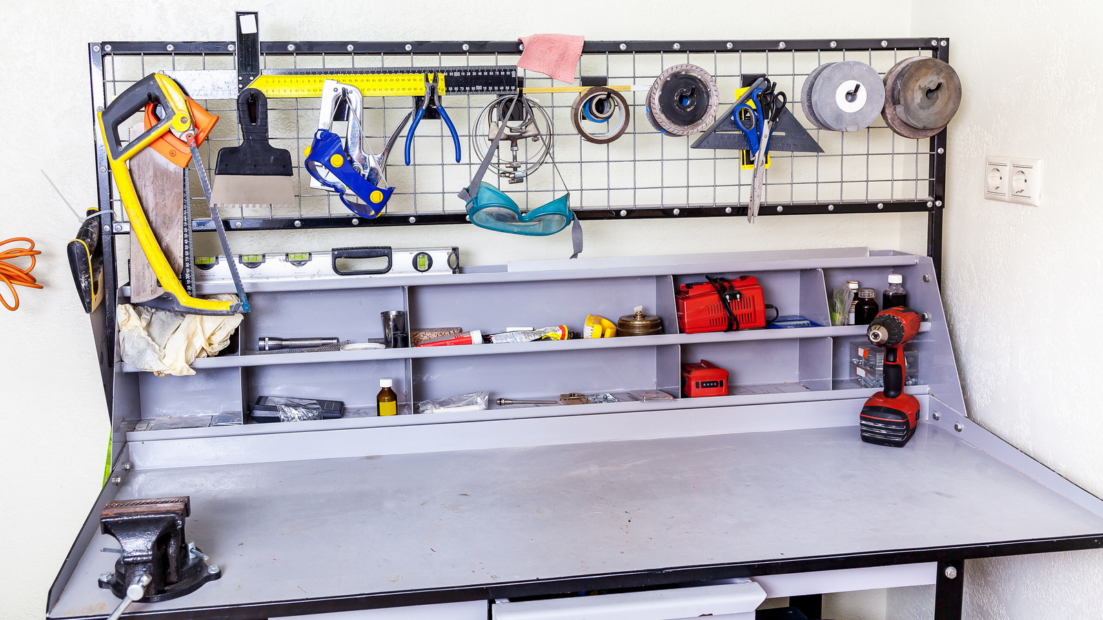 5 Essential Harbor Freight Tools for Building Your DIY Mobile Workbench ...