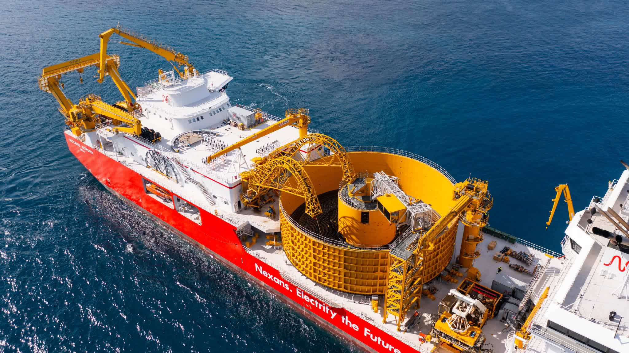 Meta Plans to Invest $10 Billion in Subsea Fiber Optic Cable Project ...